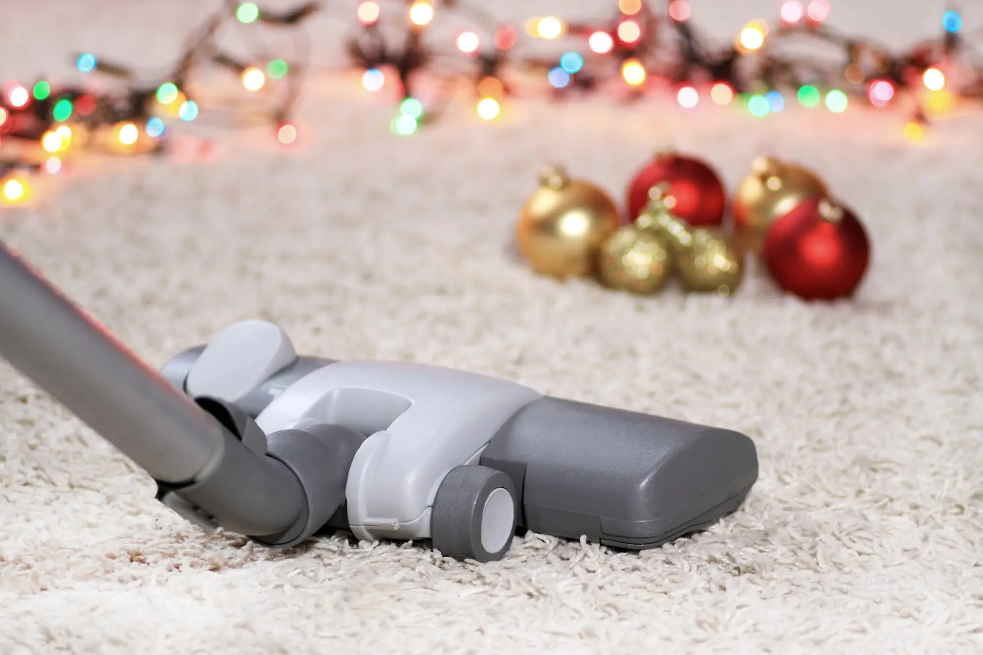 12 Essential Cleaning Tips for a Stress-Free Christmas